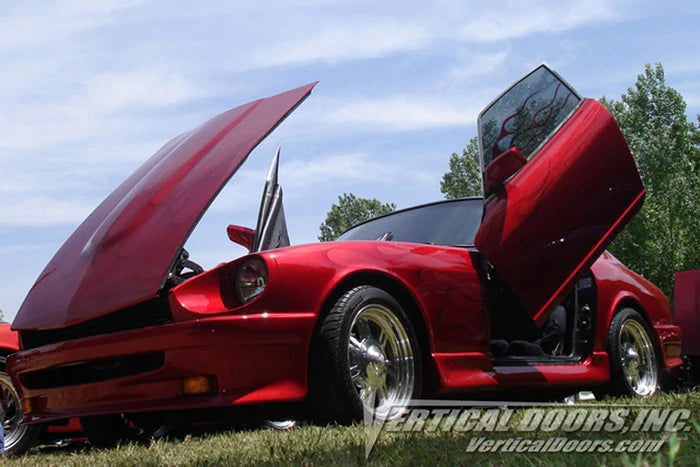 Vertical Doors 1974 Nissan 260Z – Black Ops Auto Works